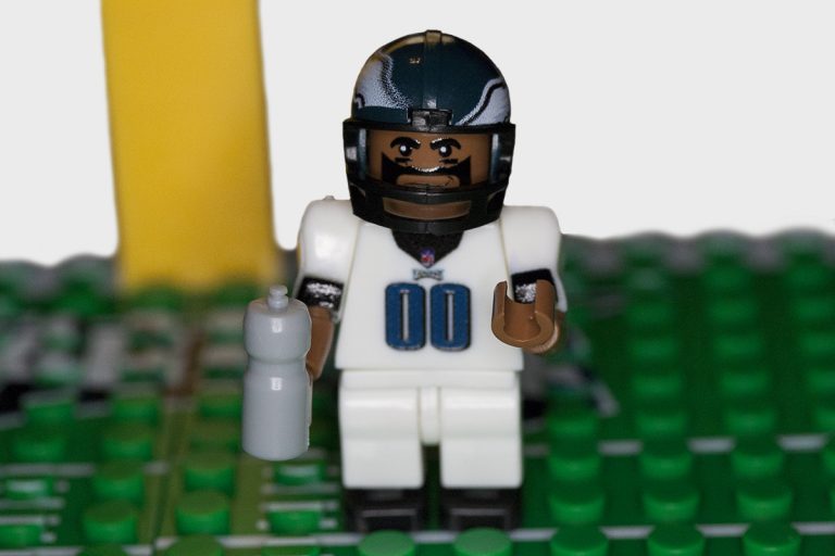 REVIEW: OYO – National Football League – Plastic and Plush