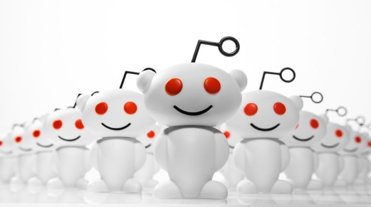 The Snoo Vinyl from reddit – Plastic and Plush