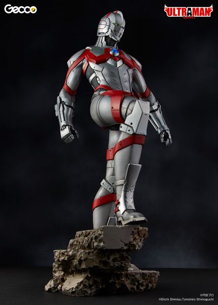 Gecco’s 1/6th Scale Ultraman Statue – Plastic and Plush