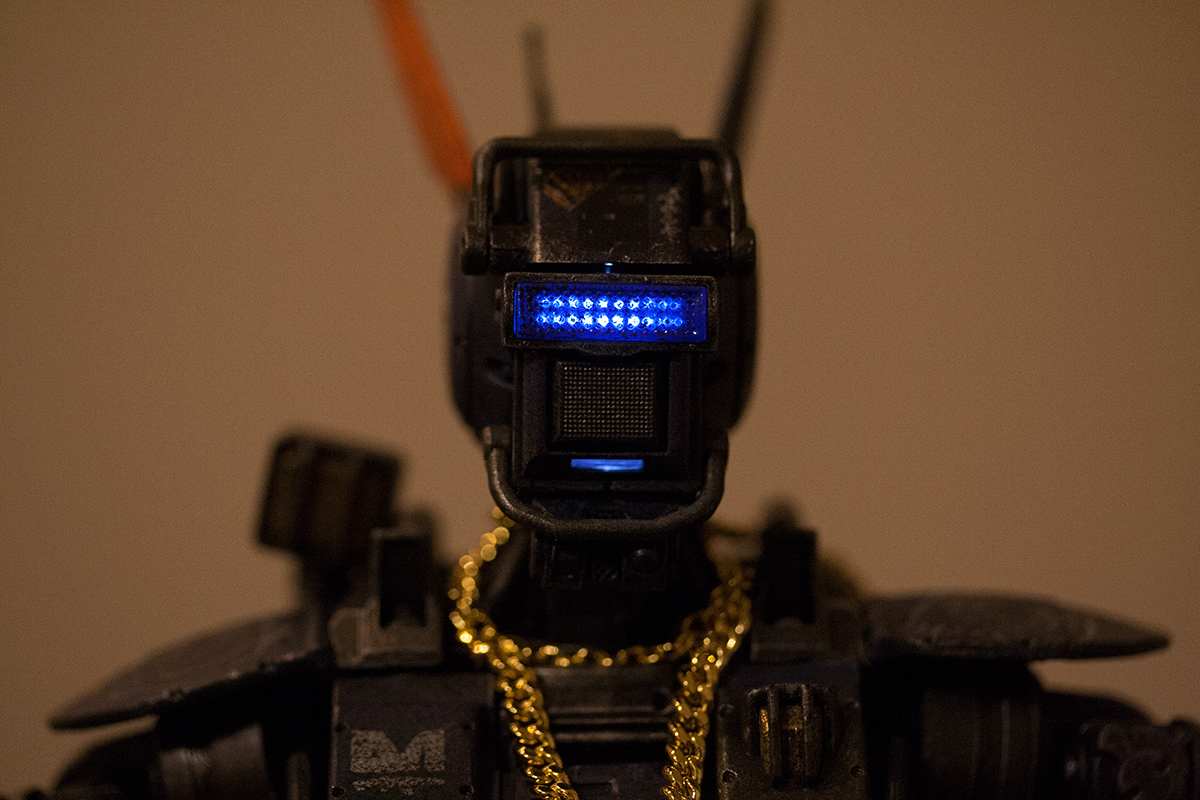 REVIEW: Threezero’s 1/6th scale Chappie – Plastic and Plush