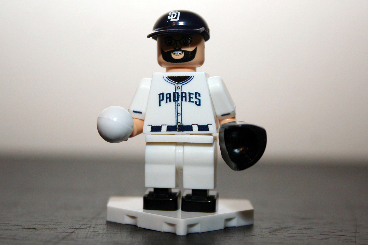 REVIEW: OYOme MLB Minifigure – Plastic and Plush
