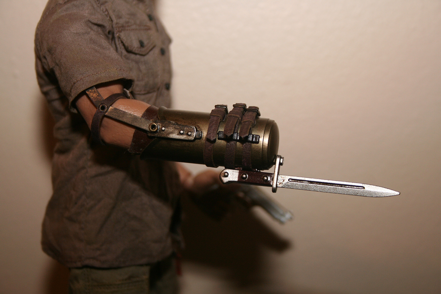 REVIEW: The Walking Dead - 1/6th Scale Merle Dixon