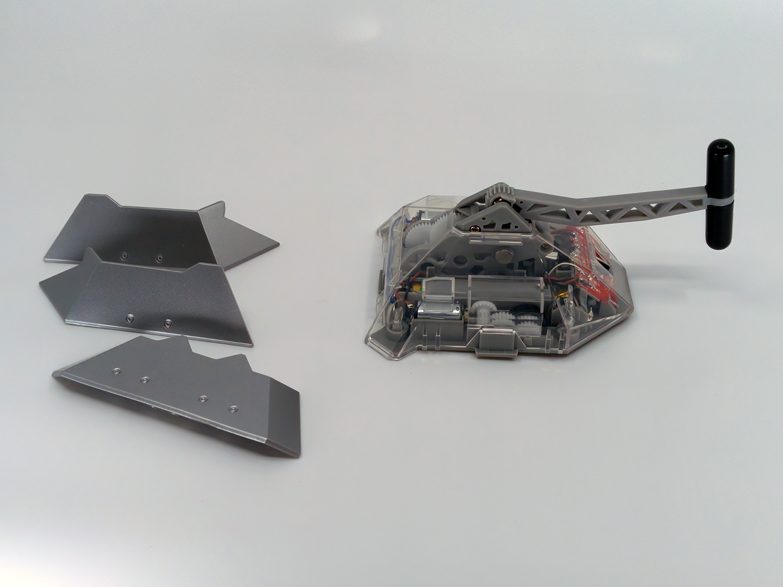 REVIEW: Hexbug BattleBots Rival (Minotaur and Beta) – Plastic and Plush
